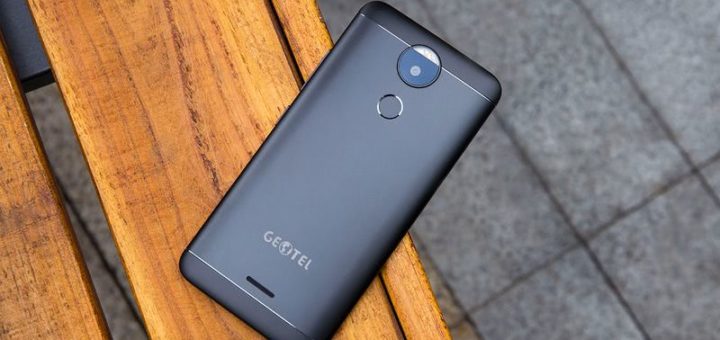 Teléfono Geotel G1 más duro que una botella de cerveza